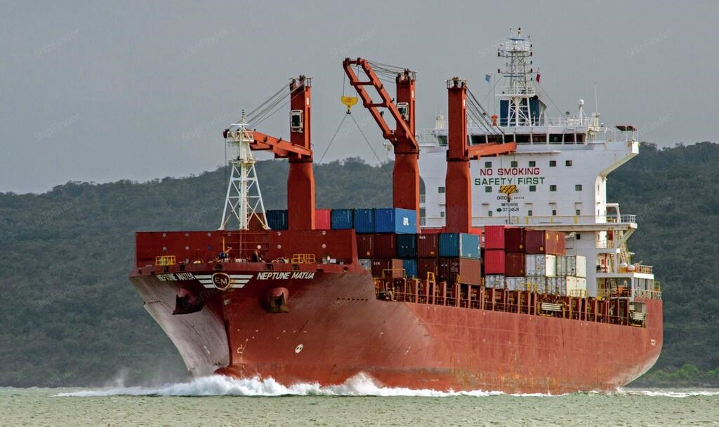 HARIS, Container ship - Current position, specs & port calls - MMSI ...